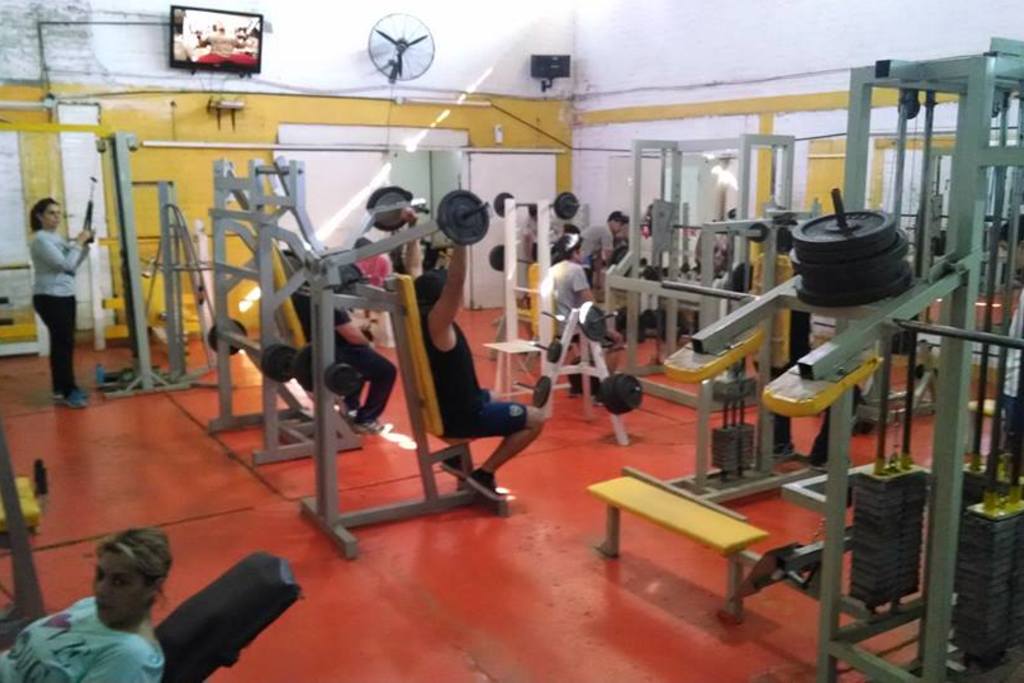 En crisis: El coronavirus puso en jaque a 300 gimnasios en San Juan ...